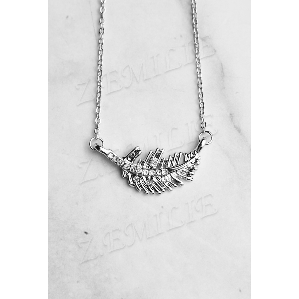 Collier plume